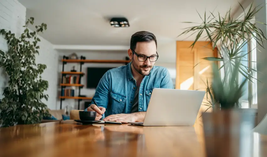 Carreras humanistas online mejor pagadas tras la PAES 2026